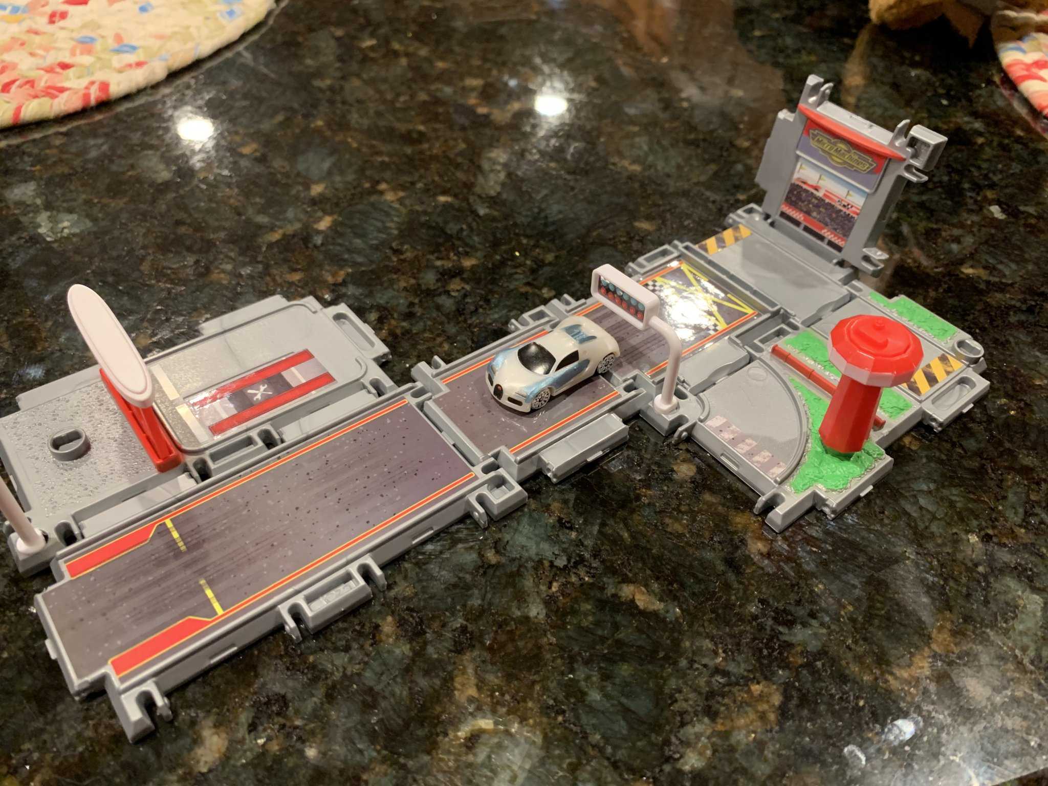 Micro Machines Transformers Mystery Pack Playset & Vehicle In-Hand ...