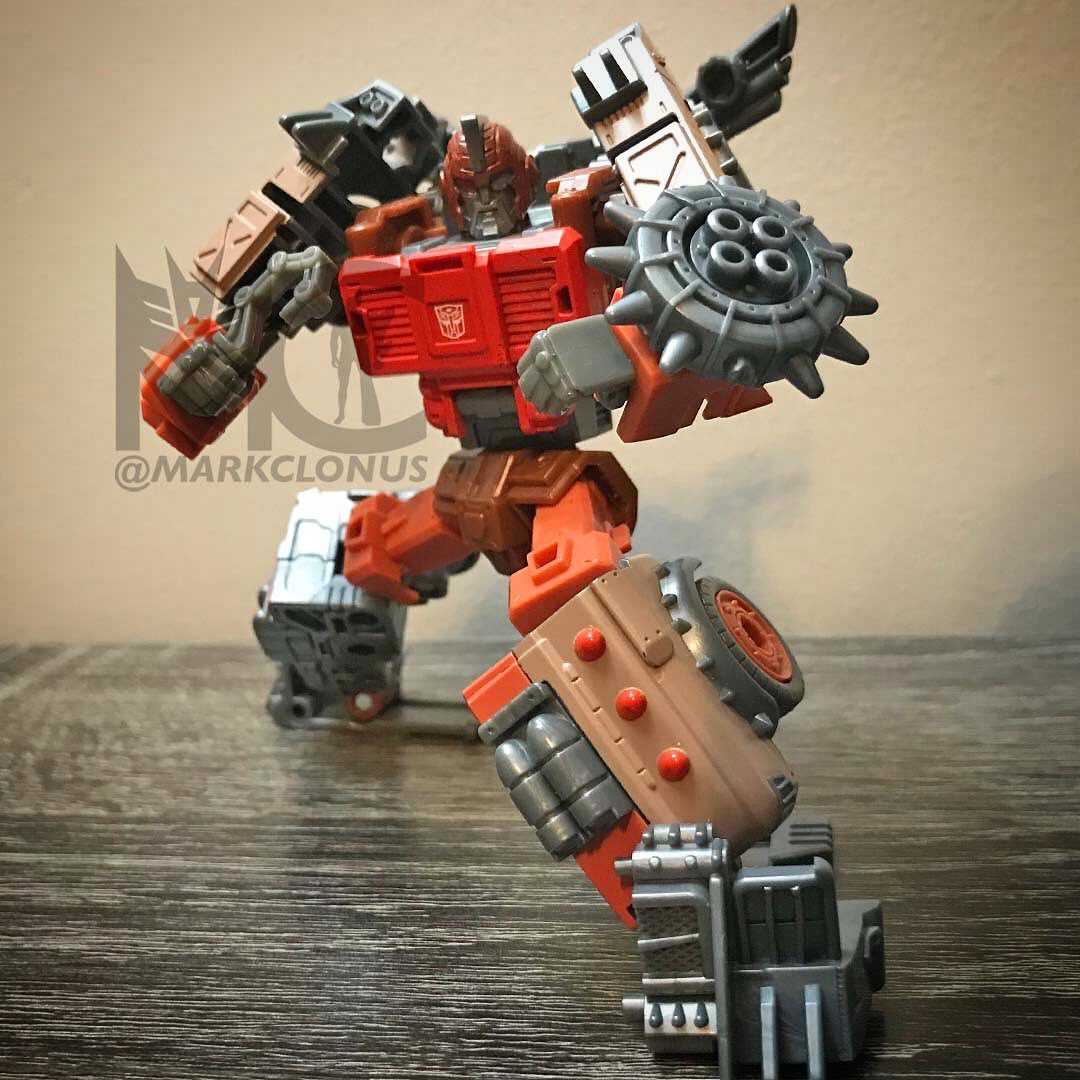 Transformers Legacy Scraphook In-Hand Look; Perfect Transformation ...