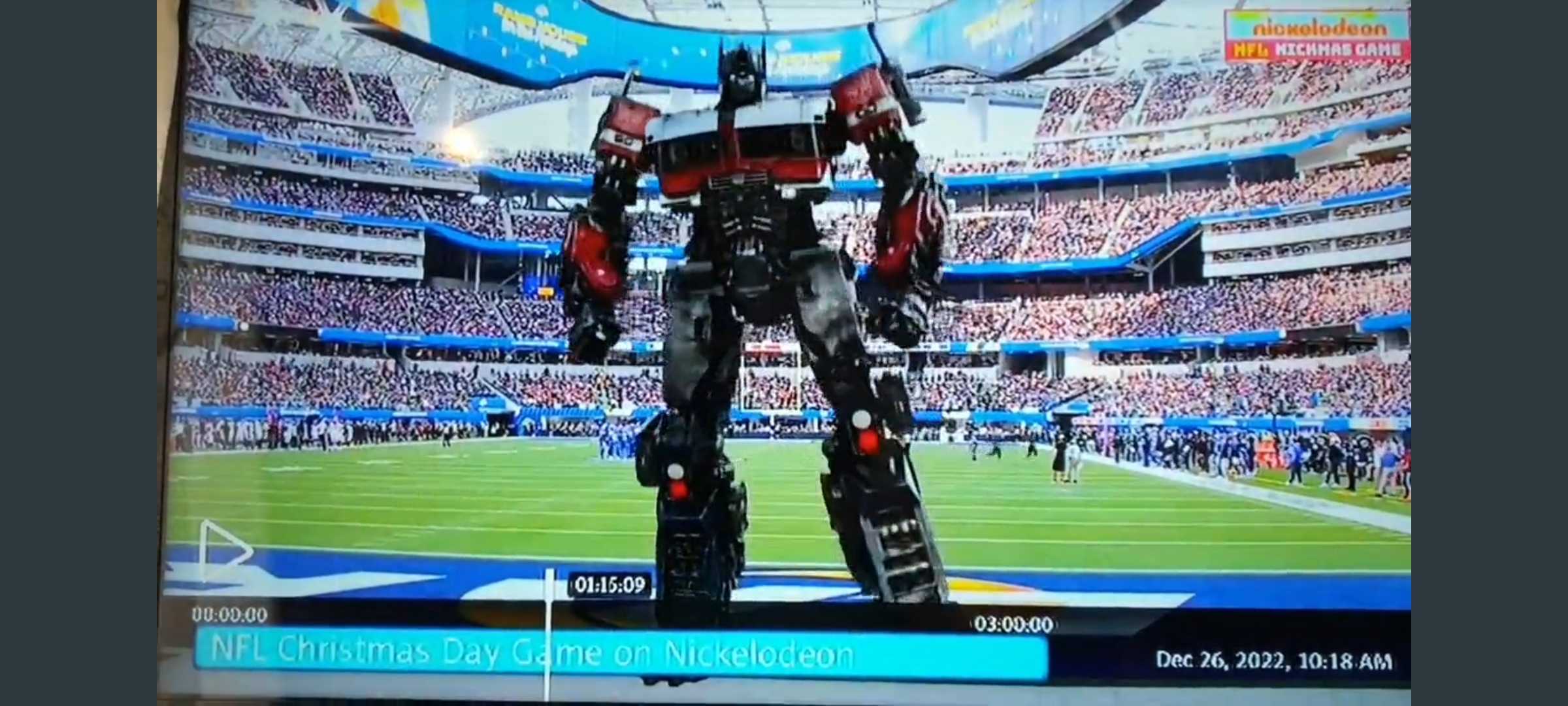 Rise of the Beasts Optimus Prime Transformation Video from Nickmas NFL ...