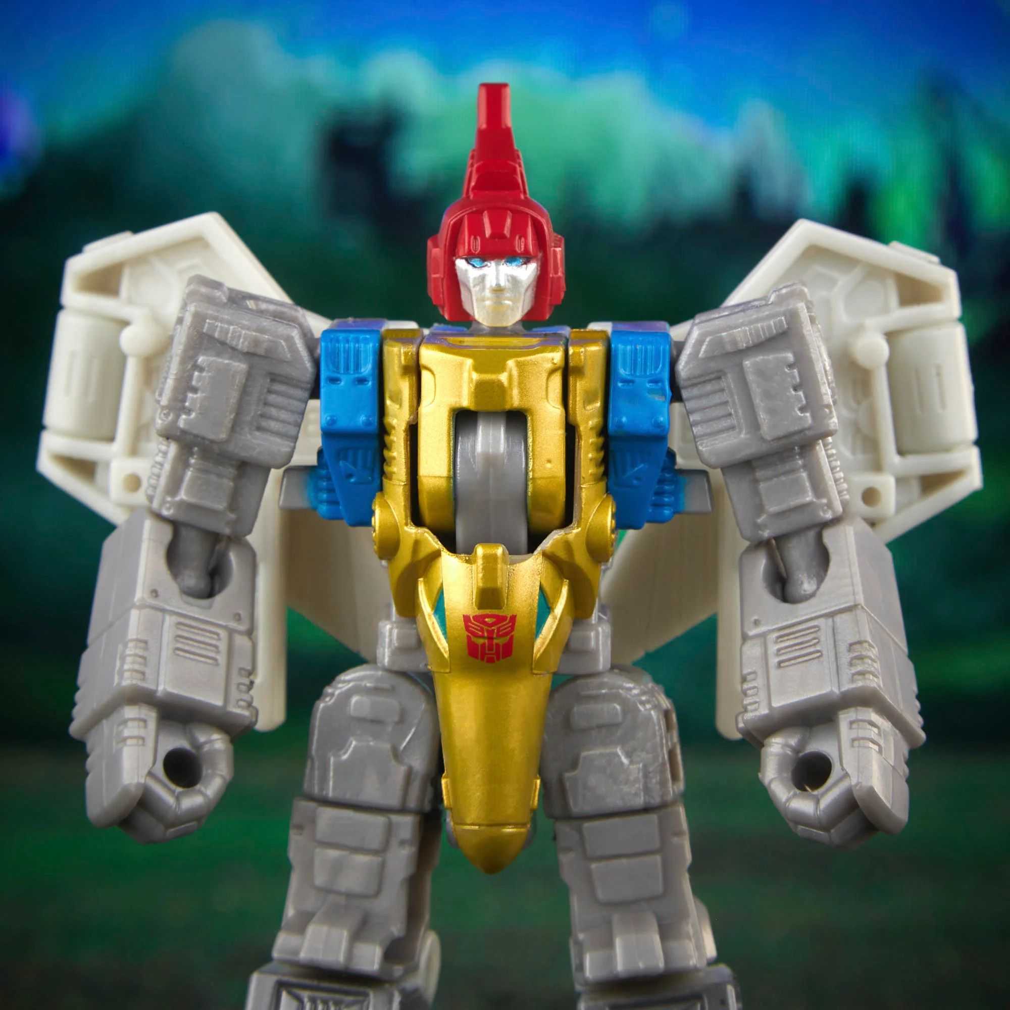 More Dinobots reveals: Legacy Evolution Core class Swoop and Scarr ...