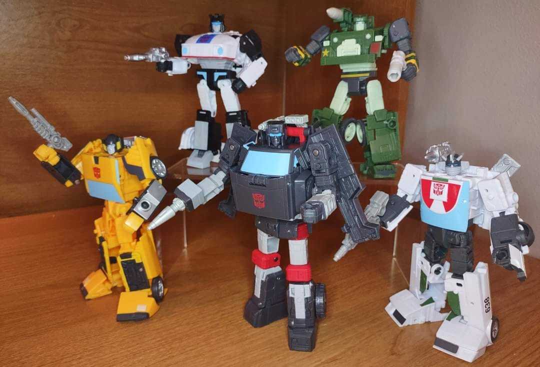 Transformers Generations Selects Legacy United Autobots Stand United 5 ...