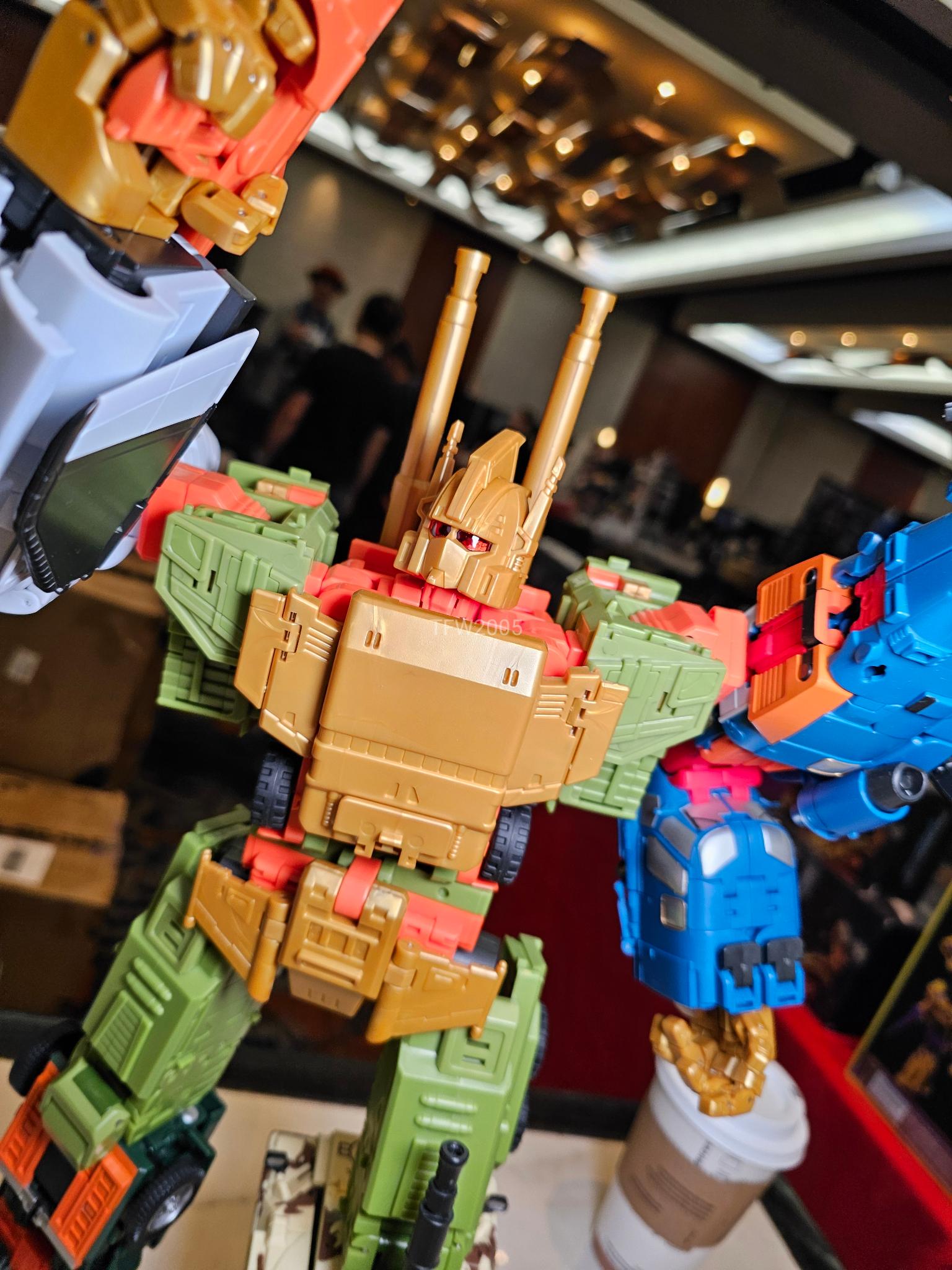 TFcon Baltimore 2024 – New Toys On Dealer Room Floor! - Children of Primus
