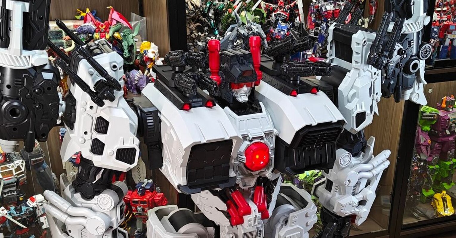 TFORMERS - W-Resources M-01 Iron Fortress (Oversized FOC Metroplex) In ...