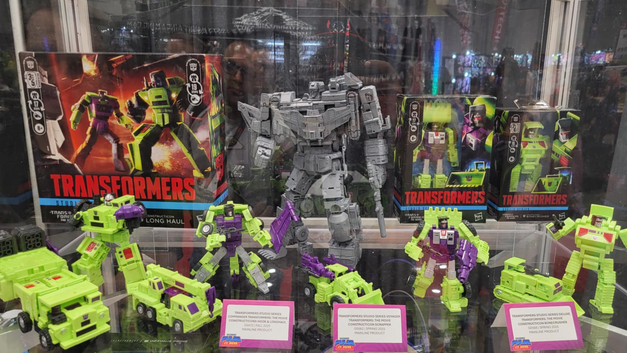 TFORMERS - Megacon 2025 Transformers Booth Images - Devastator ...