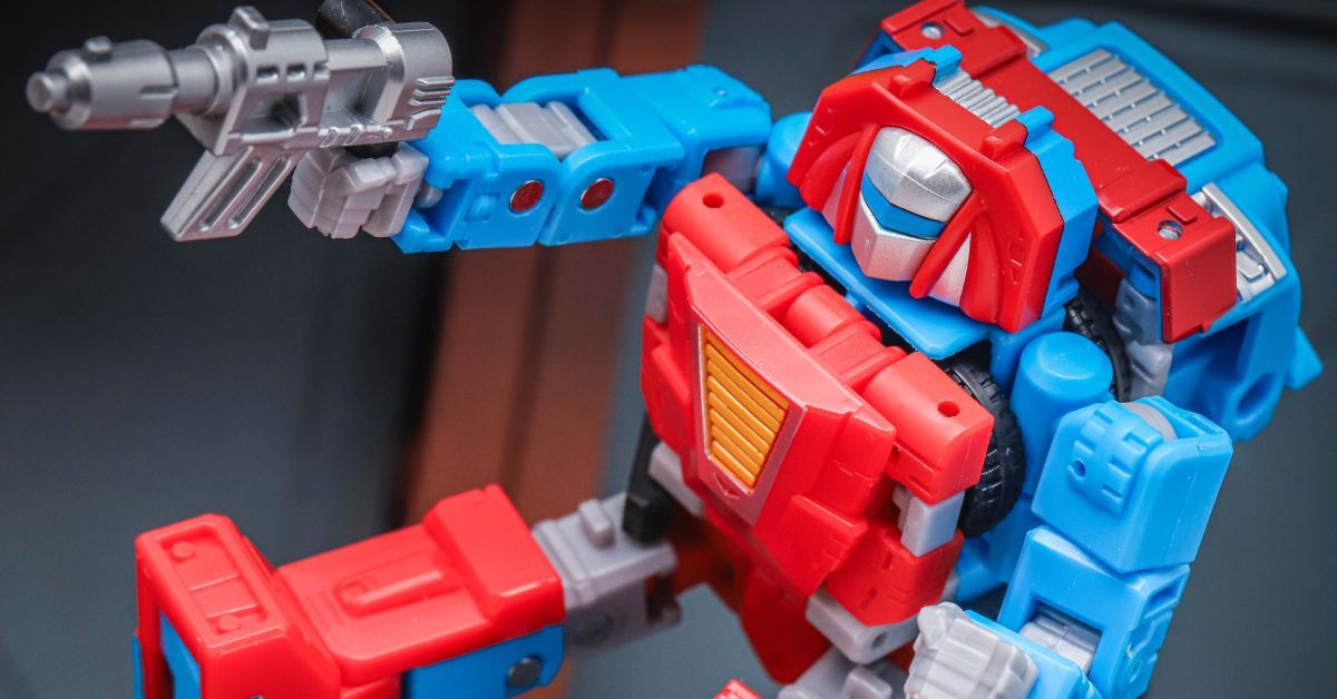 Retro G1 Gears In-Hand Images Gallery of Transformers Walmart Exclusive ...