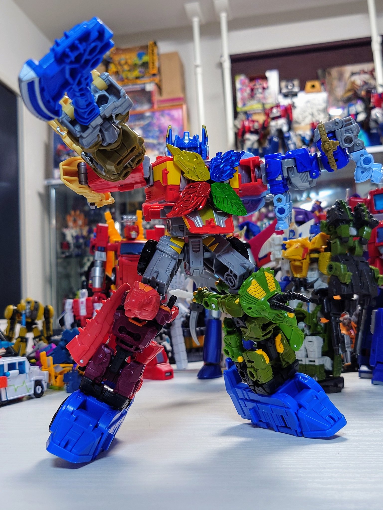 Takara Tomy Transformers Wild King Wave 1 In-Hand Images - Children of ...