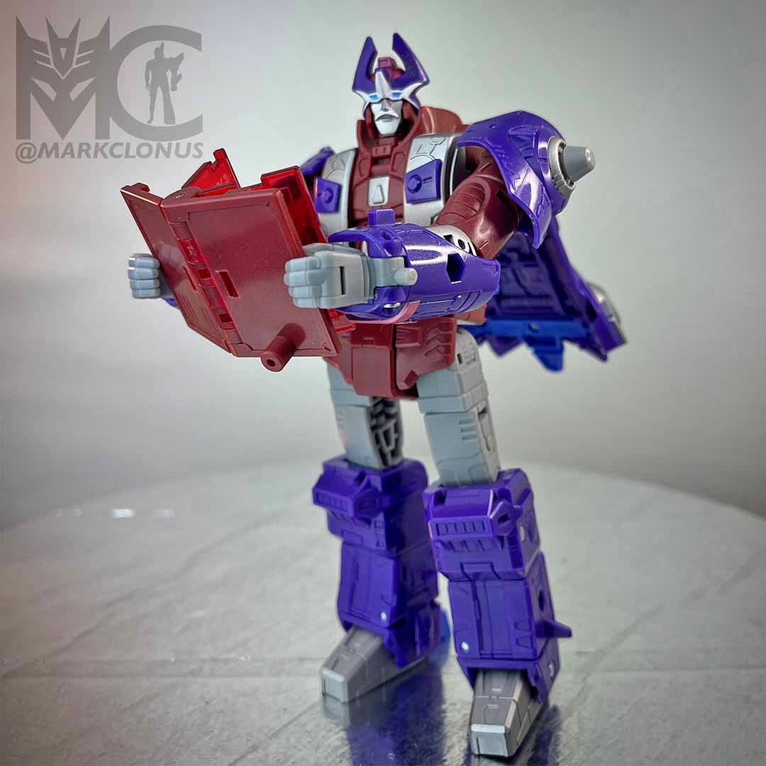 Age Of The Primes Voyager Alpha Trion Behind The Scenes - Children of ...