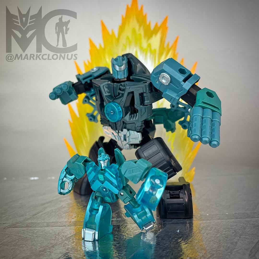 Age Of The Primes Deluxe Micronus Prime Behind The Scenes - Children of Primus